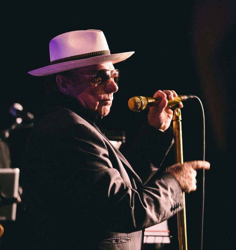 Van Morrison Reveals New 'Keep Me Singing' LP - Best Classic Bands
