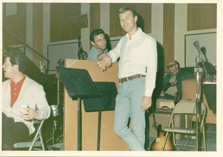 Glen Campbell’s ‘Wichita Lineman’: Achingly Beautiful | Best Classic Bands