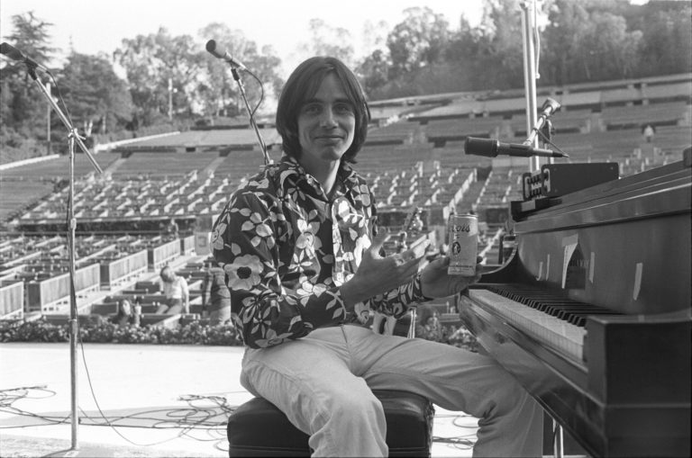 10 Essential Jackson Browne Songs Beyond the Hits - Best Classic Bands