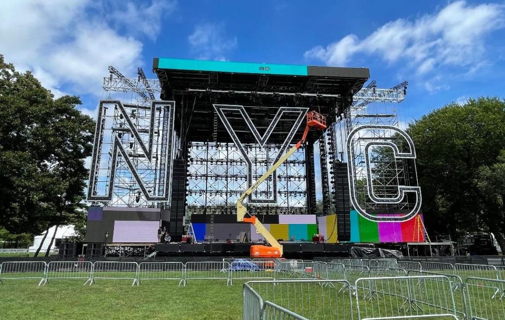 NYC Homecoming Mega-Concert: First Look at Setup - Best Classic Bands