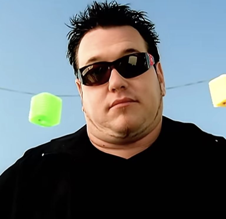 Former Smash Mouth Lead Singer Steve Harwell Dies - Best Classic Bands