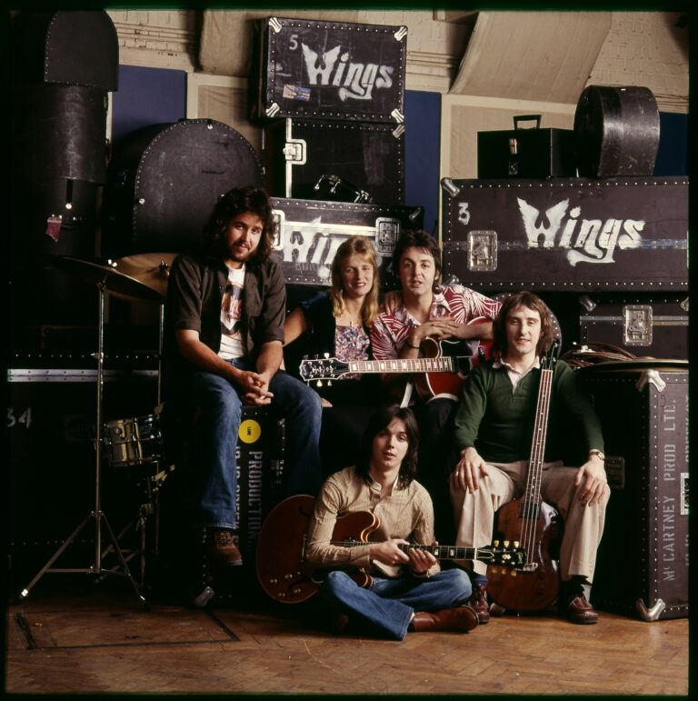 Paul McCartney Tells Story of ‘Wings: A Band on the Run’ in New Book ...