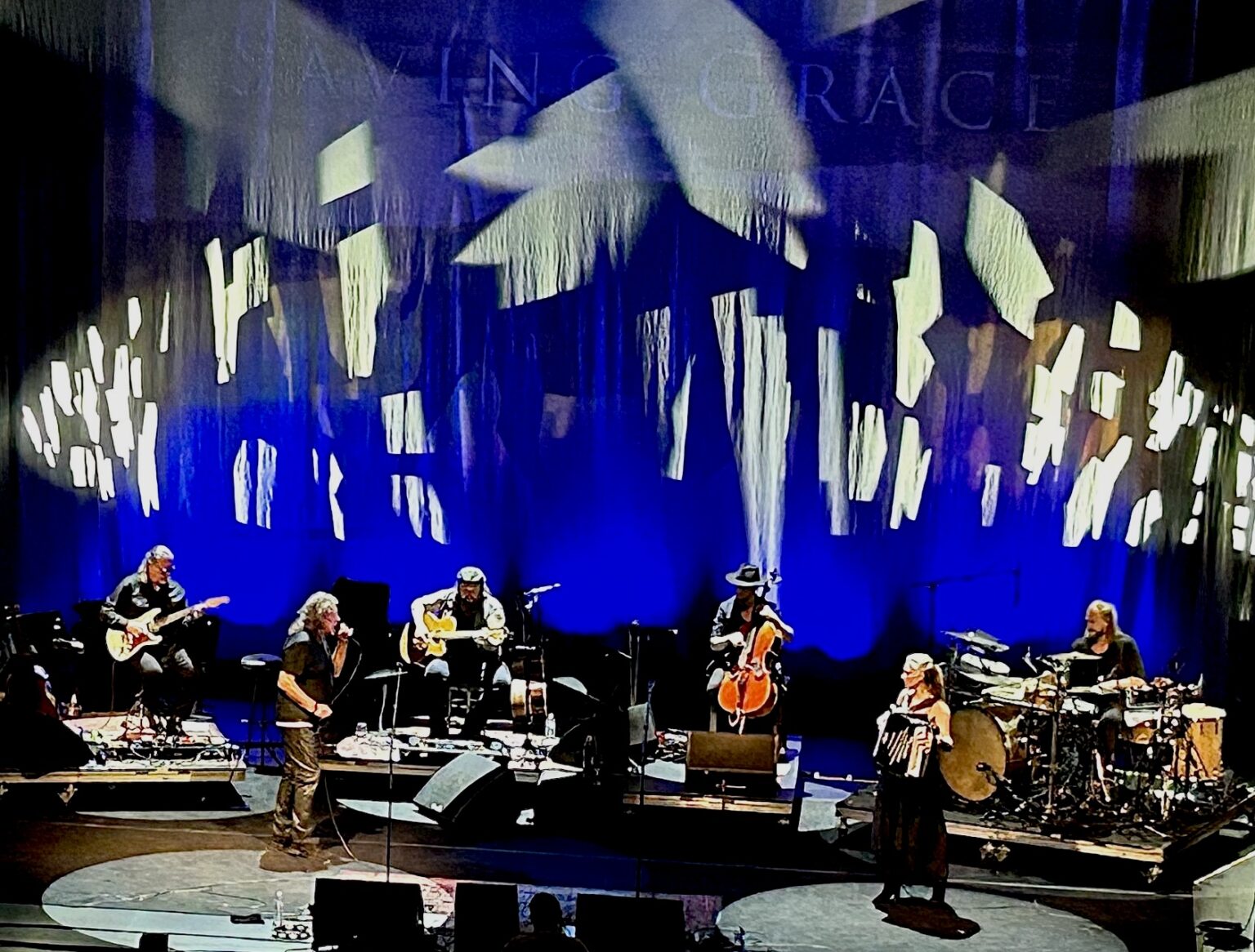 Robert Plant’s Saving Grace featuring Suzi Dian: 2025 Concert Review ...